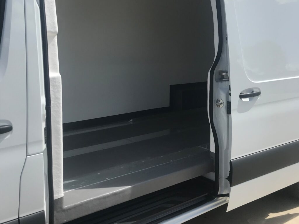 Insulated Vans - Ace Truck Bodies